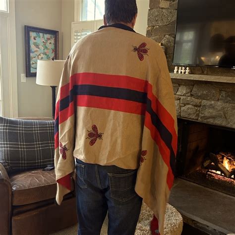 Accessories Reversible Bee Patterned Wrap Poshmark