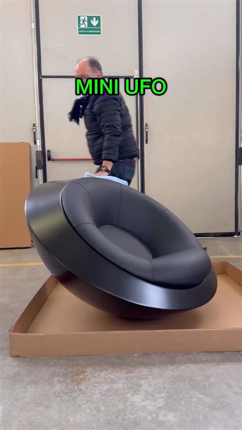 Mini Ufo Colore Black Matt Chassis And Black Leather Seat