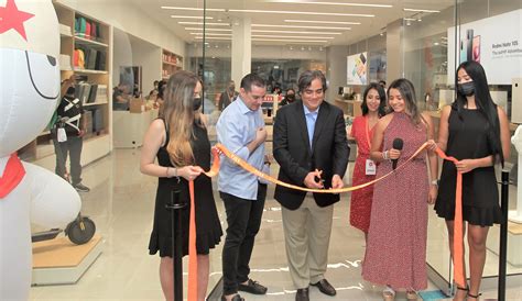 Xiaomi Se Toma Colombia Con La Inauguraci N De Su Tienda N Mero En Barranquilla Aw News