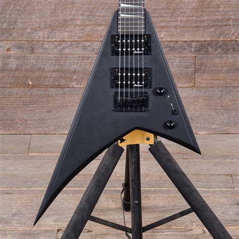 Jackson Flying V Black Jackson Flying V Black Includes Hard Case