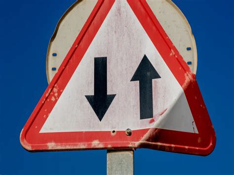 Visual Distance Vs Sign Size How Readability Works On The Road Optsigns