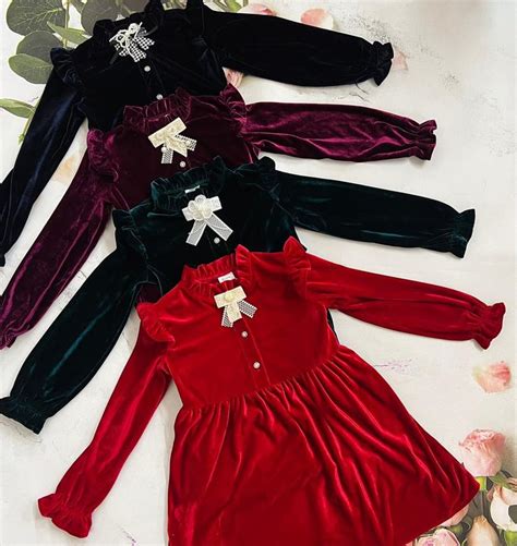 Оксамитова сукня — ціна 590 грн у каталозі Сукні Купити дитячі речі за доступною ціною на Шафі