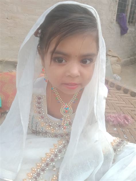 سامنے نہ آ یا کرو نظر لگ جائے گی