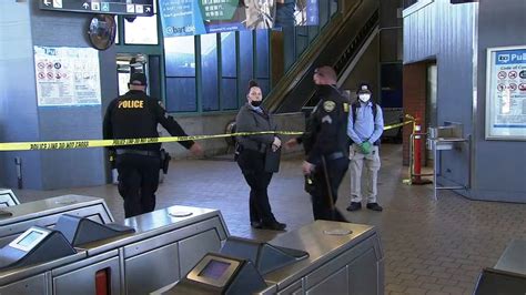 Person Shot On Bart Train At West Oakland Station Transit Agency Says Abc7 San Francisco