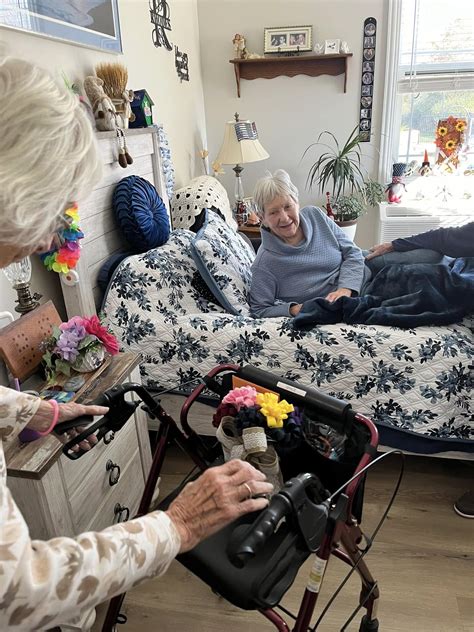 How Hospice Works In Assisted Living Two Hearts Care