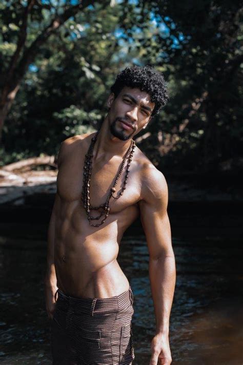 Filipe Luz 40 Graus Models