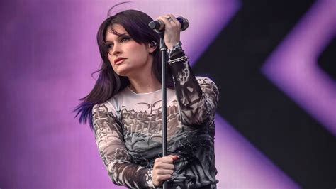 A Cantora Norte Americana De Metal Que Diz Adorar Funk Brasileiro