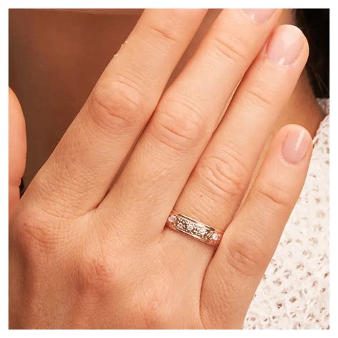 Roségold Eheringe In Sternenhimmel Design Besonders Heiraten
