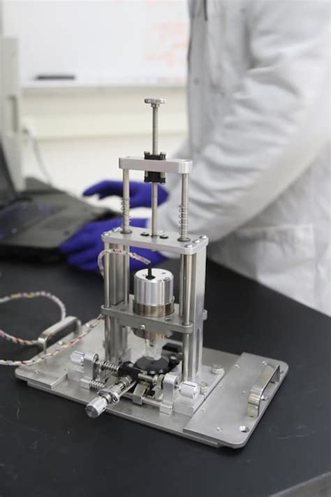 Chilling Concussed Brain Cells Maintains Healthy Function In The Lab