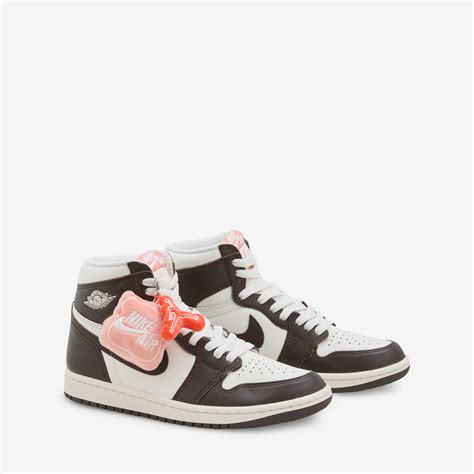 Womens Air Jordan 1 Retro High Og Baroque Brown Sail Light Madder