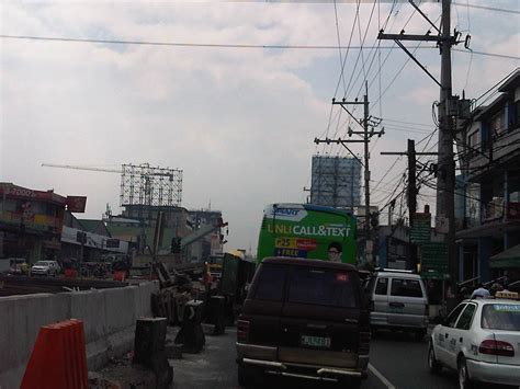 Quezon Ave Araneta Ave Underpass Caught Up In Traffic