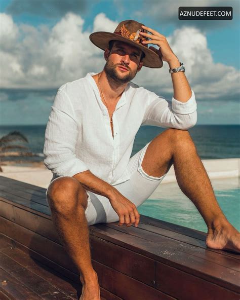 Clovis Nienow Feet Aznudefeet Men