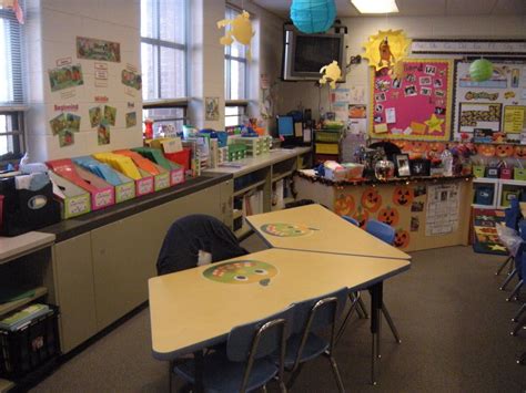 Horseshoe Shaped Classroom Table