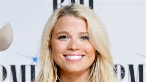 Country Music Star Shares Epic Hunting Photos Outkick