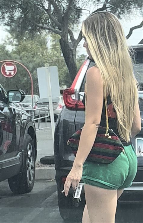 More Car Candids 💎 Spandex Leggings And Yoga Pants Forum