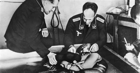 Lékař Sigmund Rascher V Koncentračních Táborech Dělal Na Vězních