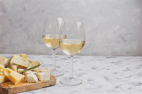 Wine Glass Shape 101 The Ultimate Guide To Glasses Coravin Us