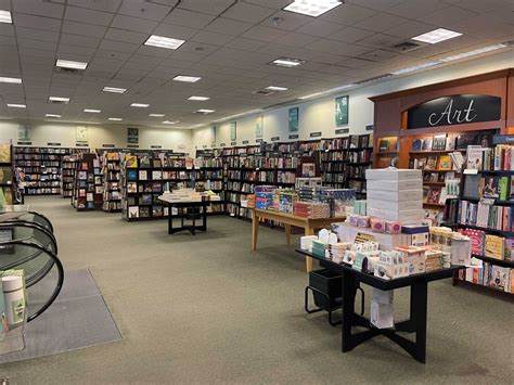 Clarendons Barnes And Noble Is Closing In May For Remodeling Around New