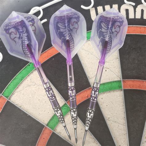 My 2 Sets Of Darts Simon Whitlock Special Edition 24g And Fire Infernos 22g R Darts