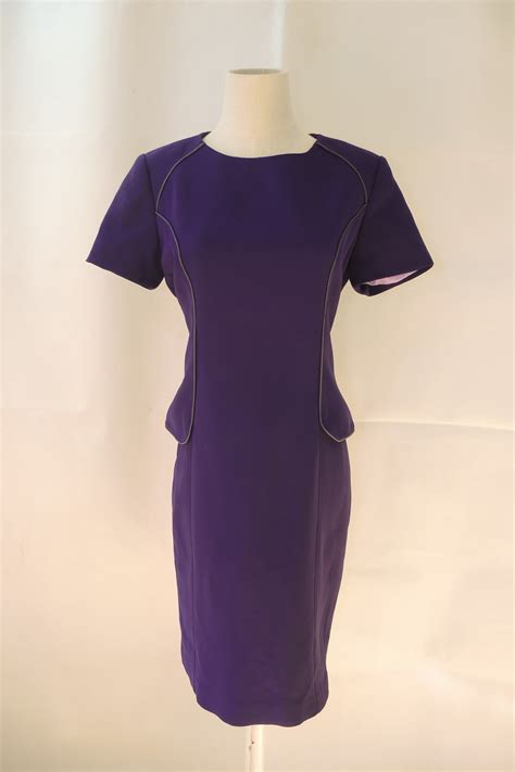 เดรส Scb ฟอร์มเก่า อก 38 นิ้ว เอว 34 นิ้ว สะโพก 42 นิ้ว ความยาว 35 นิ้ว รับซื้อชุดแอร์โอสเต