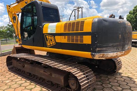 Escavadeira Jcb Js200 Lc 0909 Tecnoeste Máquinas E Equipamentos Ltda