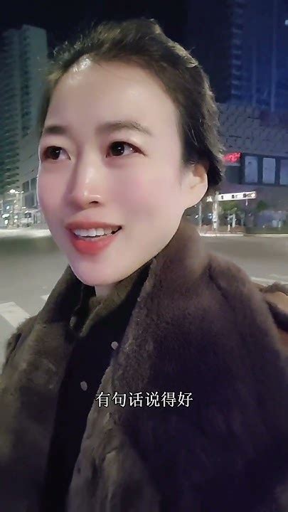 什么都可以碰，就是不可以动情。感情这玩意儿太上头了，一旦入了心不死也得蜕层皮，有句话说得好，碰花碰草别碰情，动手动脚别动心，有缘无份难相守，爱的再多等于零。阿辰哥 Youtube