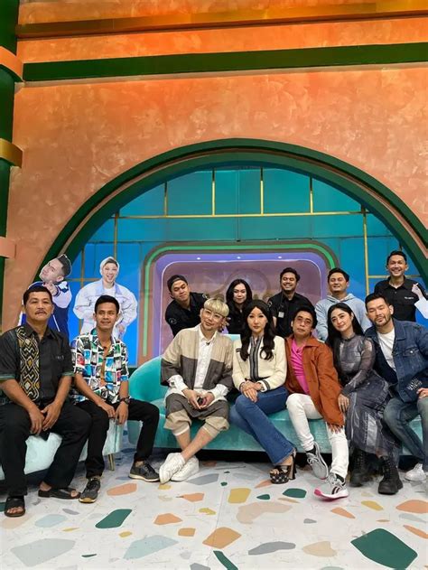 6 Potret Mimi Peri Diundang Ke Jakarta Ketemu Lucinta Luna Hingga Arya