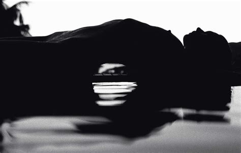 Nsfw Small Format Edition Erotika Ve Fotografii Erotika