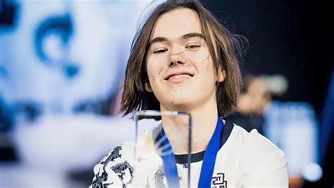 Donk «Хочу показать хейтерам что я в порядке Legalbet Gg