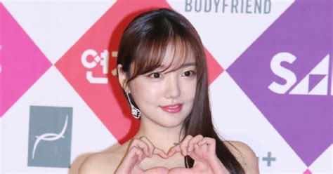 문지인 수줍은 핑크빛 하트2016 Saf Sbs 연기대상