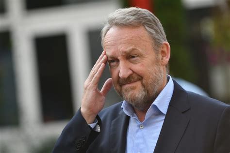 Bakir Izetbegović Sa Suprugom Sebijom Glasao U Sarajevu Pa Poručio Ako Bog Da Ja ću Pobijediti