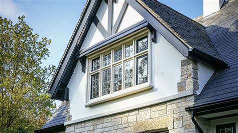 Modern House Architecture Blending Traditional Architectural Elements