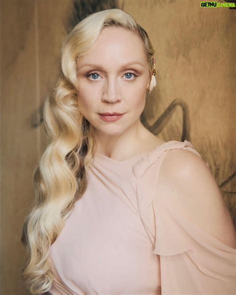 Gwendoline Christie Wiki Biography Age Gallery Spouse And More