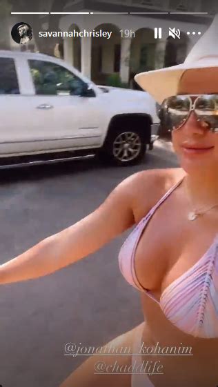 Savannah Chrisley Flaunts Sexy Physique In Mint Green Bikini