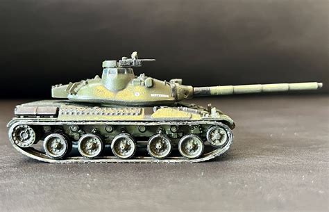 Amx 30 105 French Tank Plastic Model Military Vehicle Kit 1 72