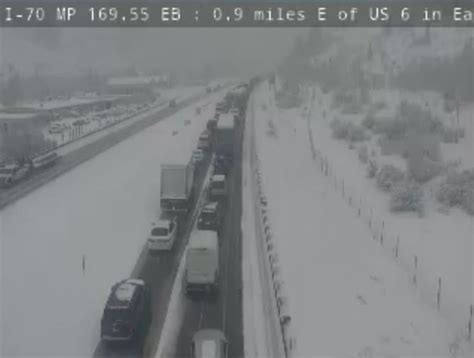 Road Closures Snowy Driving Conditions Cause Traffic Backups On I 70