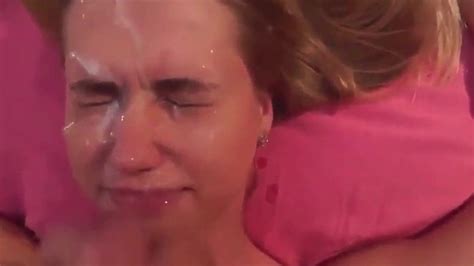 仰面躺着颜射 65 Xhamster