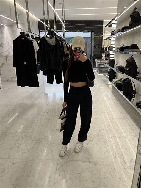 Carrot Pants Effortless Pants Raritzia