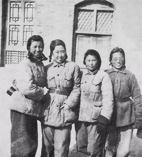 朱韵和 On Twitter 江青、王光美、康克清、刘英在延安 Dlldywteum Twitter