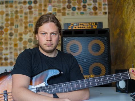 Mary Rose Predstavljajo Novega Basista