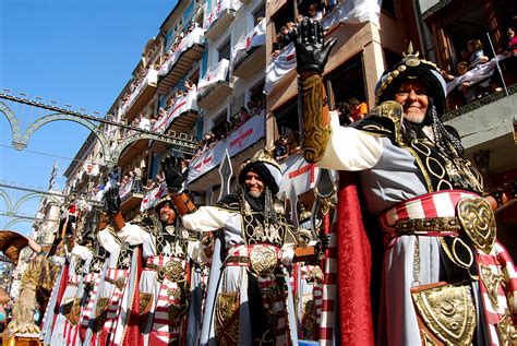 Fiesta De Moros Y Cristianos De Alcoy Blog Record Go
