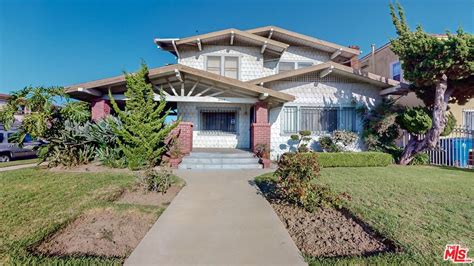 2524 9th Ave Los Angeles Ca 90018 ®