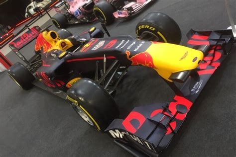 The Monocoque Chassis In Formula One Corex Honeycomb