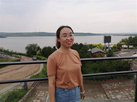 冯秀荣 中专分校