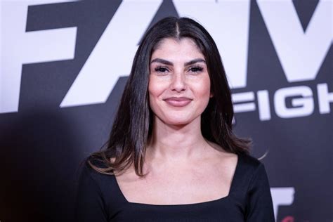 „dschungelcamp Yeliz Koc Offenbart „dann Stand Die Polizei Vor Der