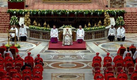 Los Cardenales Debaten Sobre La Dificultad De La Sociedad Para Abrirse