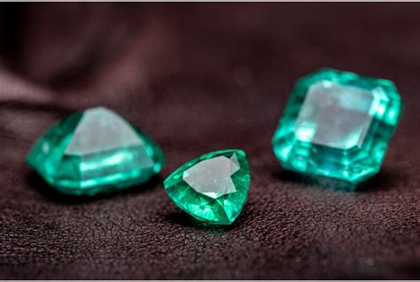 3 Main Emerald Stone Colours Origin And Qualities Biron® Gems