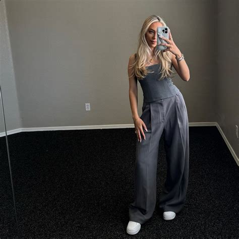 Tatum Smith Luxury Real Estate Agent Tatumsmithhh • Instagram Photos And Videos