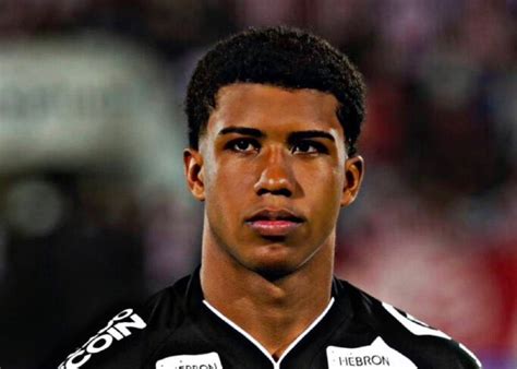 غیررسمی؛ آندری سانتوس، هافبک جوان برزیلی به چلسی پیوست طرفداری