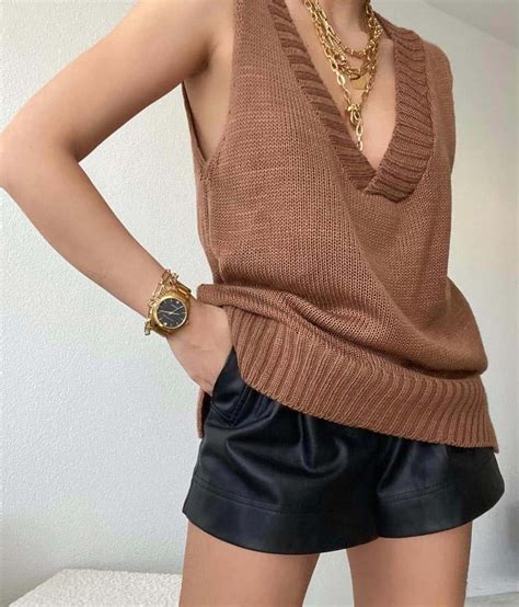 12 Chic Leather Shorts Outfit Ideas Day And Night Out For 2023